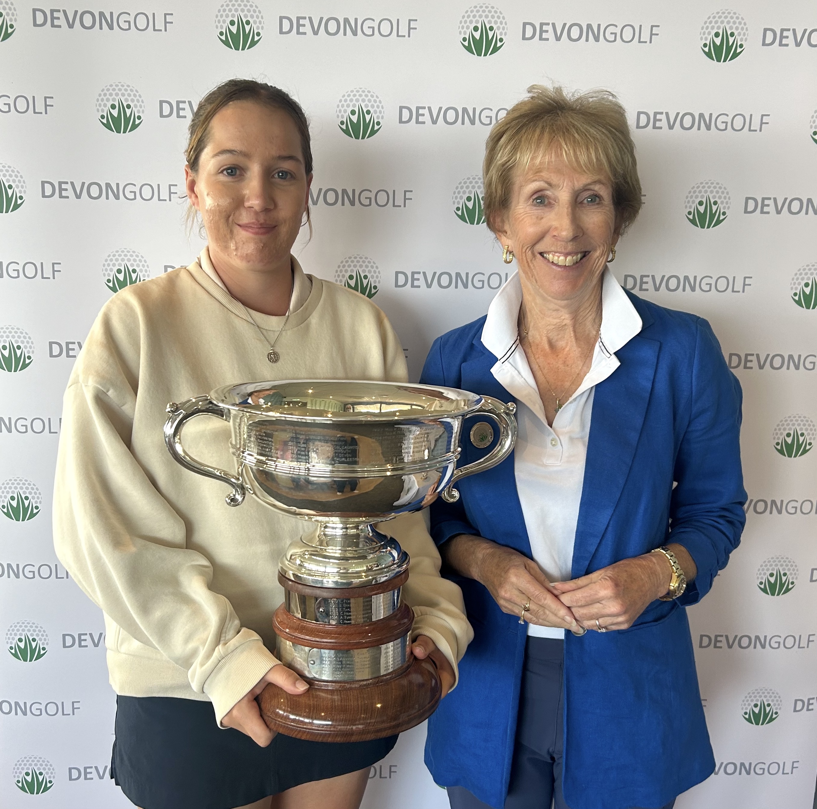 WOMEN'S COUNTY CHAMPION 2024 - Lauren McGinnis :: DevonGolf